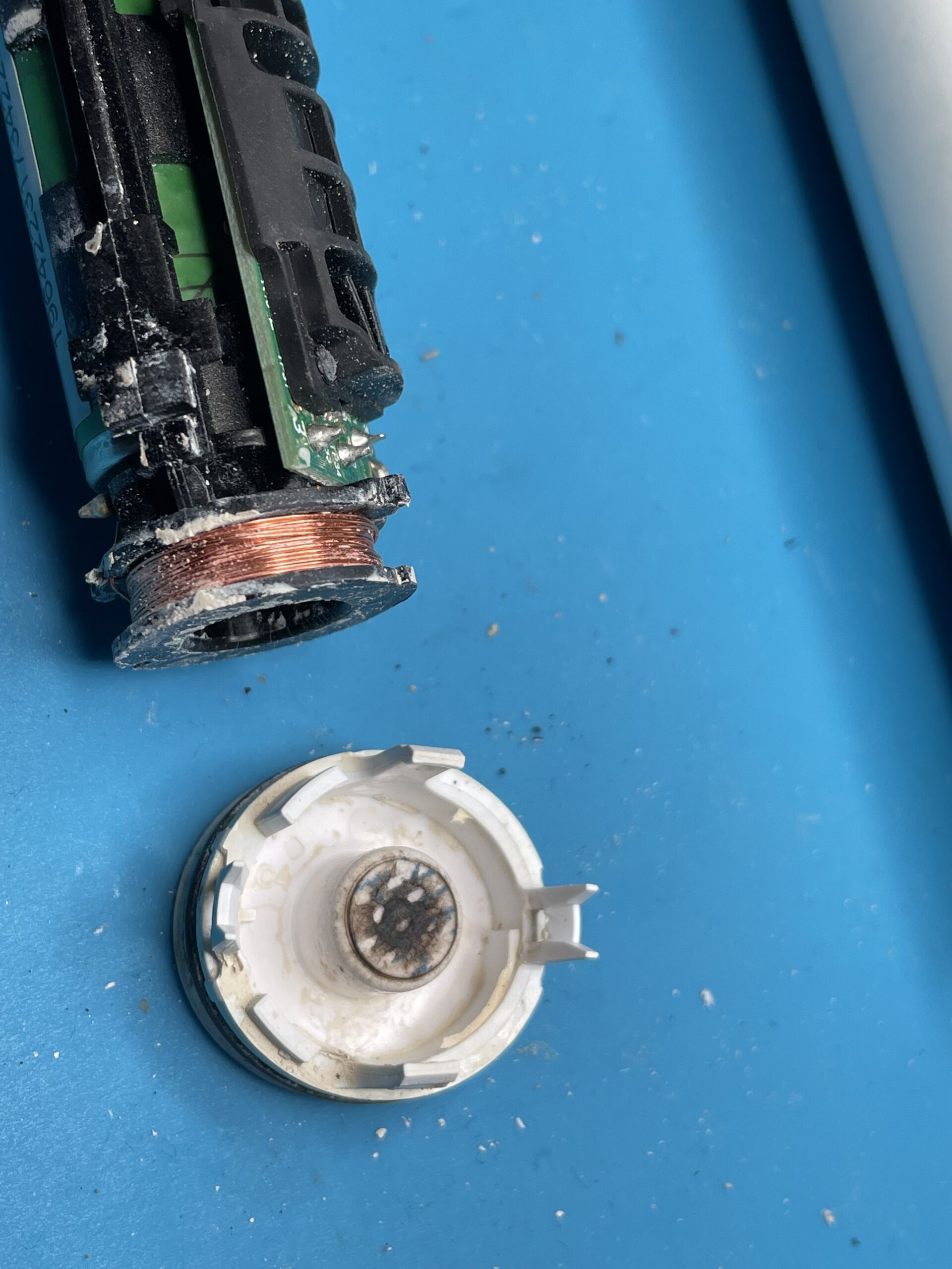 Philips Sonicare HX6960 – DimensionDrei